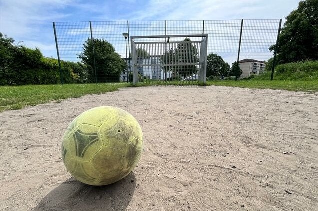 Football Pitch - Paradox Mods